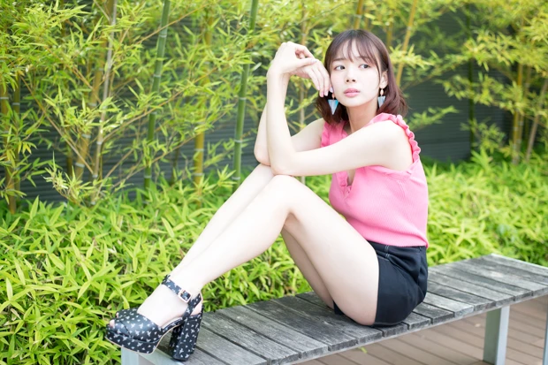 ノンノモデル・岡田紗佳はランウェイを歩いたその脚で雀荘に直行!「私生活では麻雀のことしか考えてないです(笑)」 エンタメ ニュース